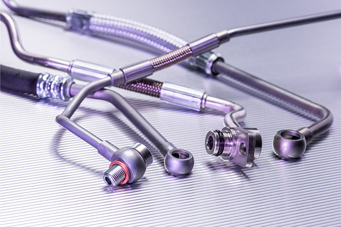 The assembly of the oil feed pipe